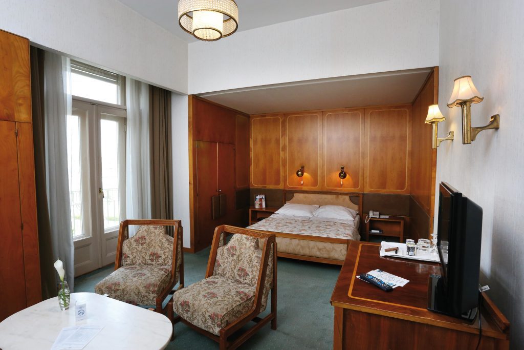 The 100-year history of the Gellért Hotel & Spa - Budapest Travel Guide